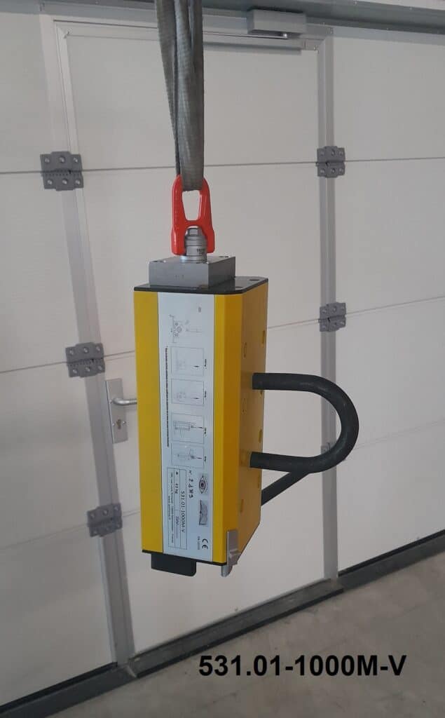 Vertical magnetic lifters